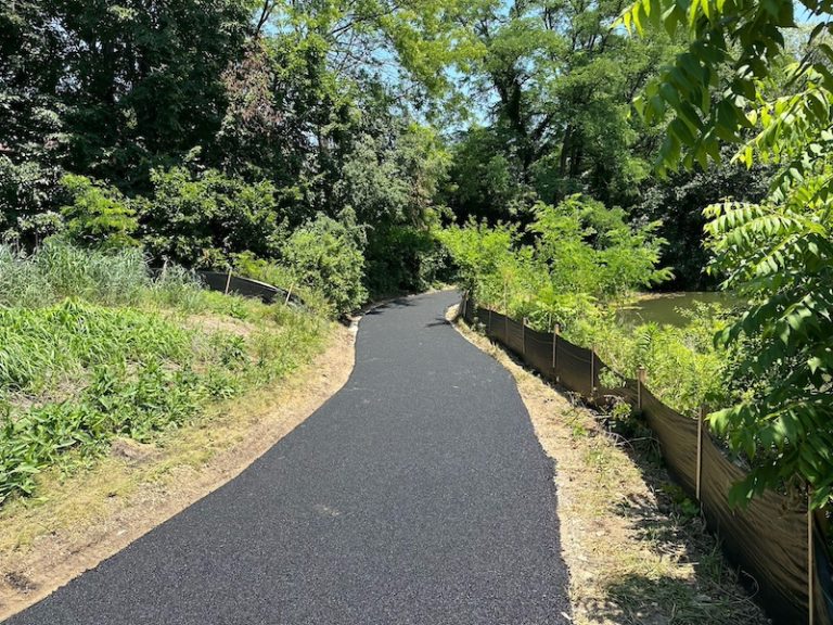 The Preserve of Highland Park Compton Avenue Trail Connection | Park ...